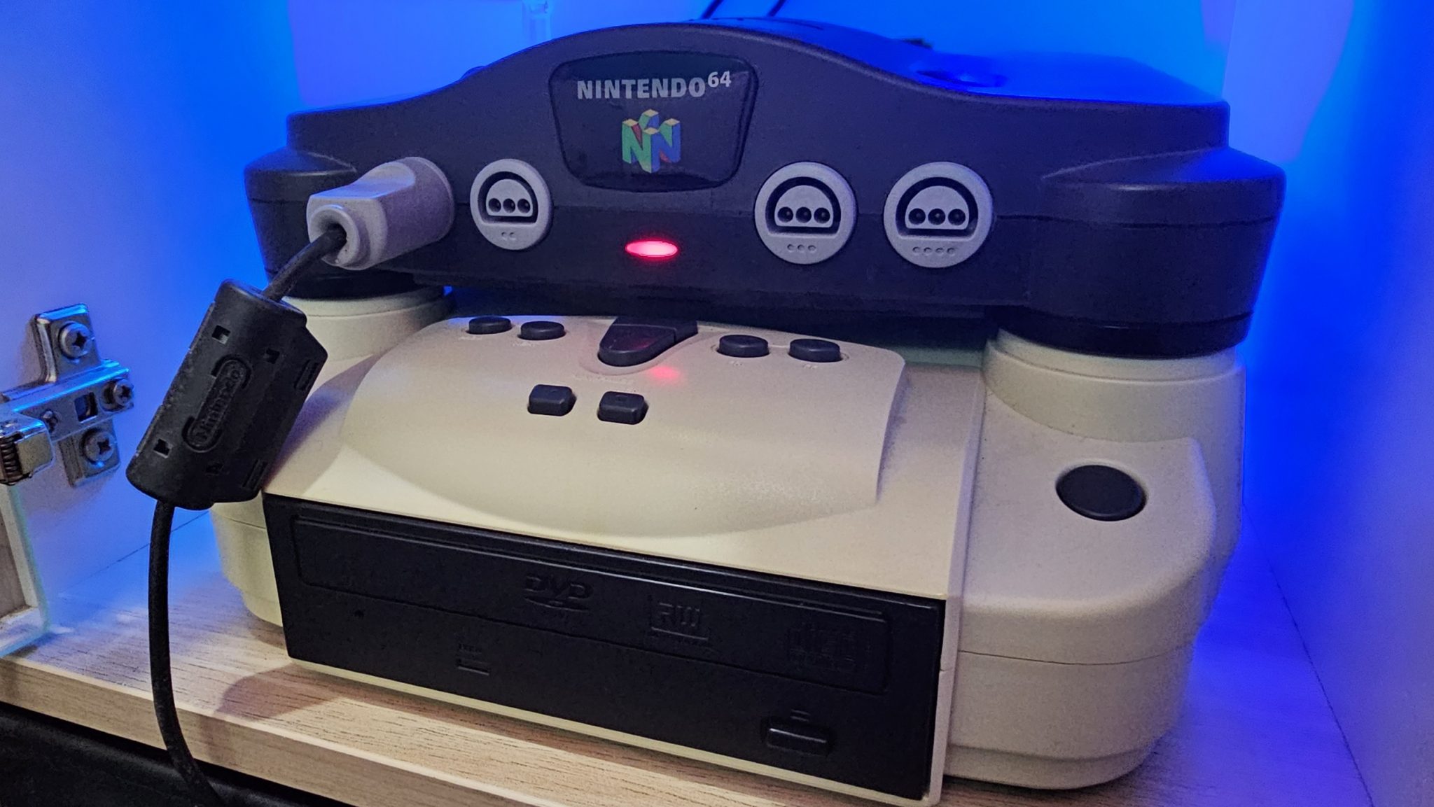 The Doctor V64 – N64 Dev Kit? – North Devon Retro Computing Archive