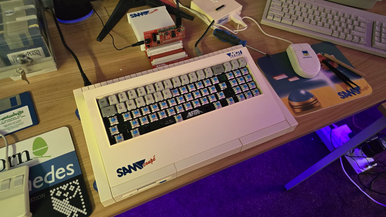 Sam gets a mechanical keyboard – North Devon Retro Archive